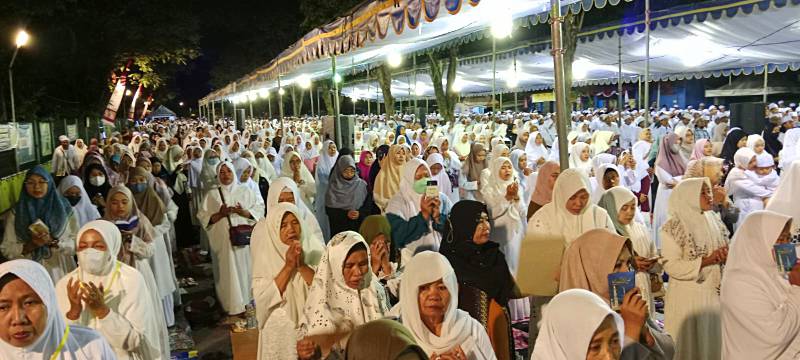 HUT ke-107 KBS, Ribuan Jamaah Al-Khidmah Dzikir dan Do’a Bersama - Super RadioSuper Radio